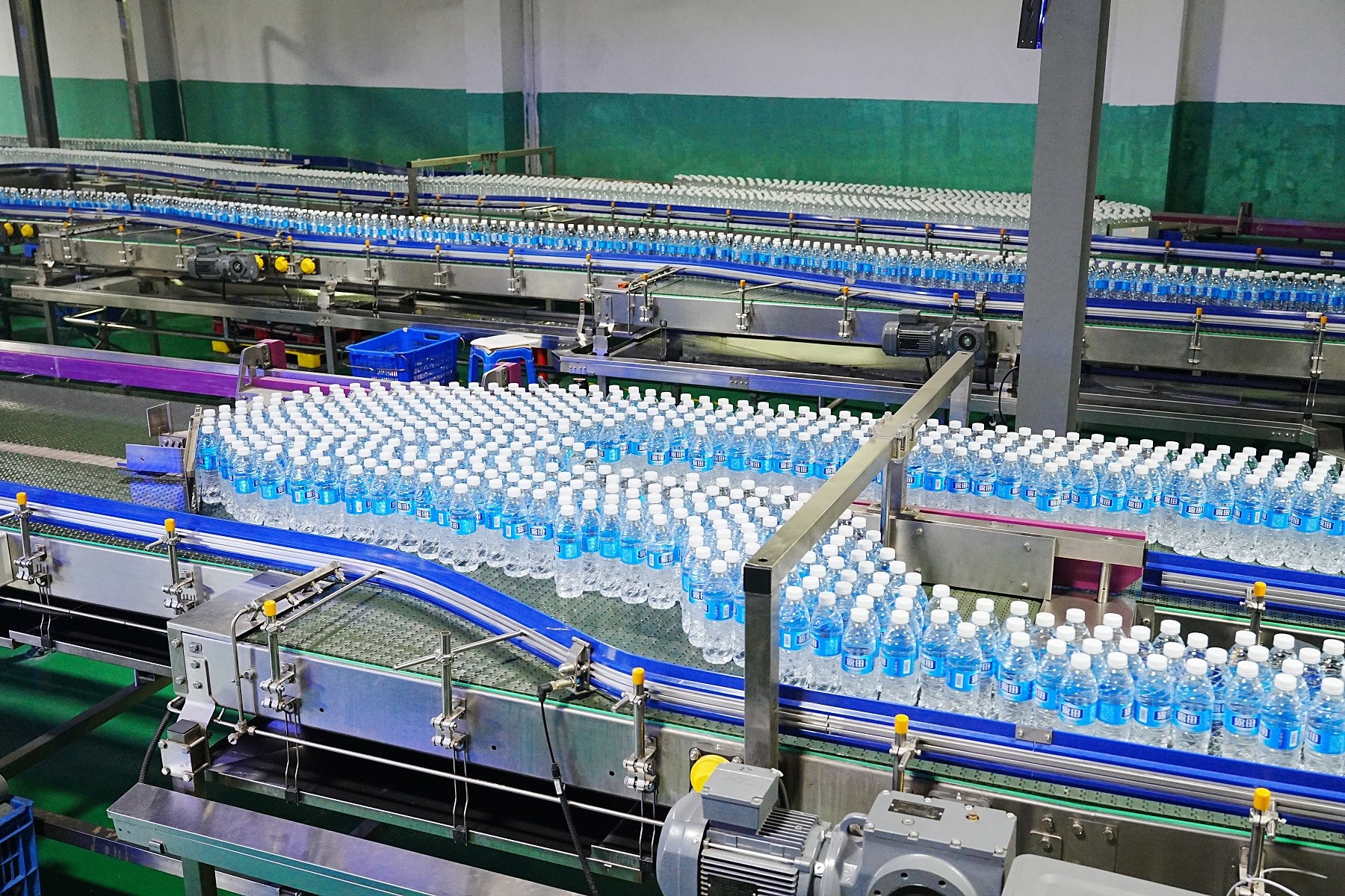 Dynamic Buffer Platform Conveyor System For 60000BPH Bottled Water ...